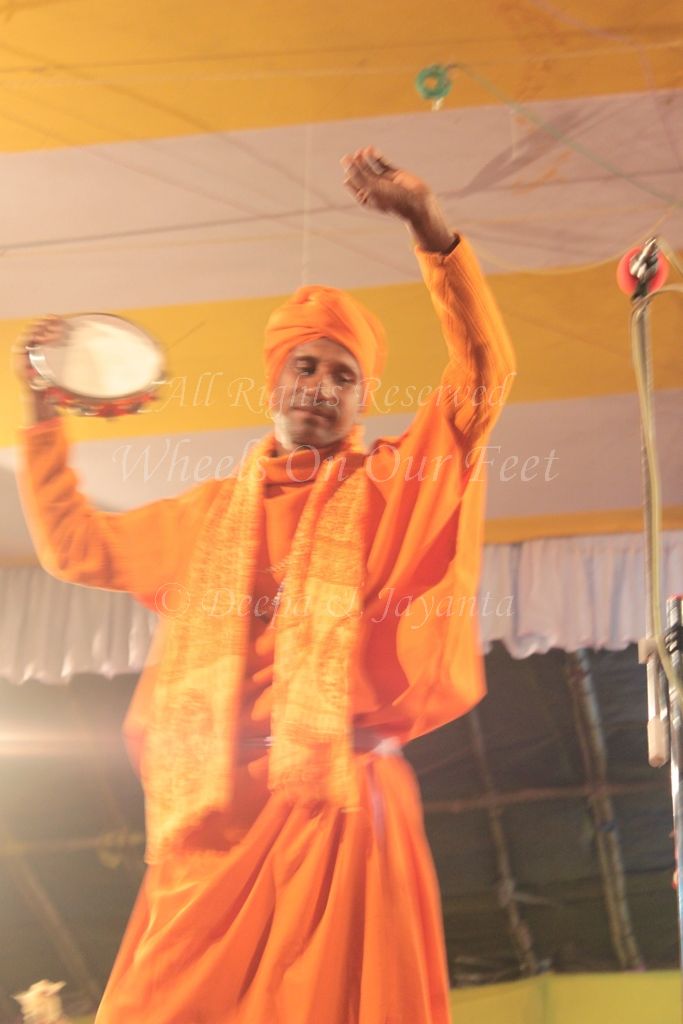 Baul Singers @Poush Mela in Shantiniketan (10) - Wheels On Our Feet