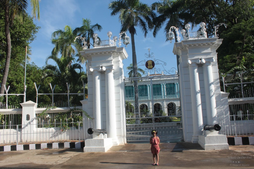 Sight-Seeing in Puducherry -Puducherry Raj Bhavan - Wheels On Our Feet